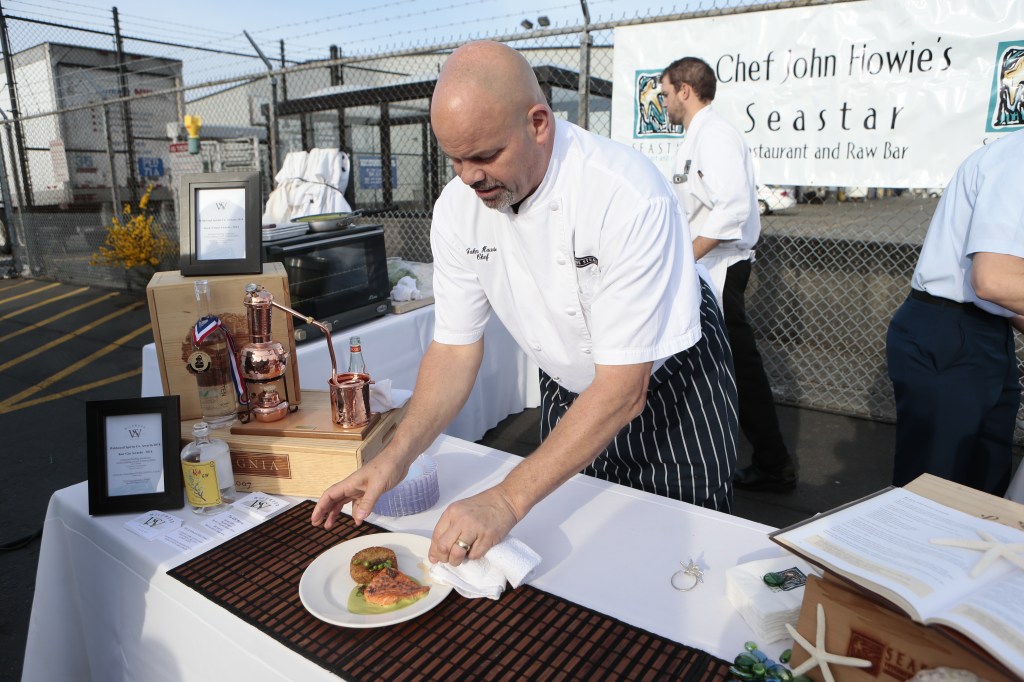 Season's first Copper River salmon arrives in Seattle - Alaska Airlines ...