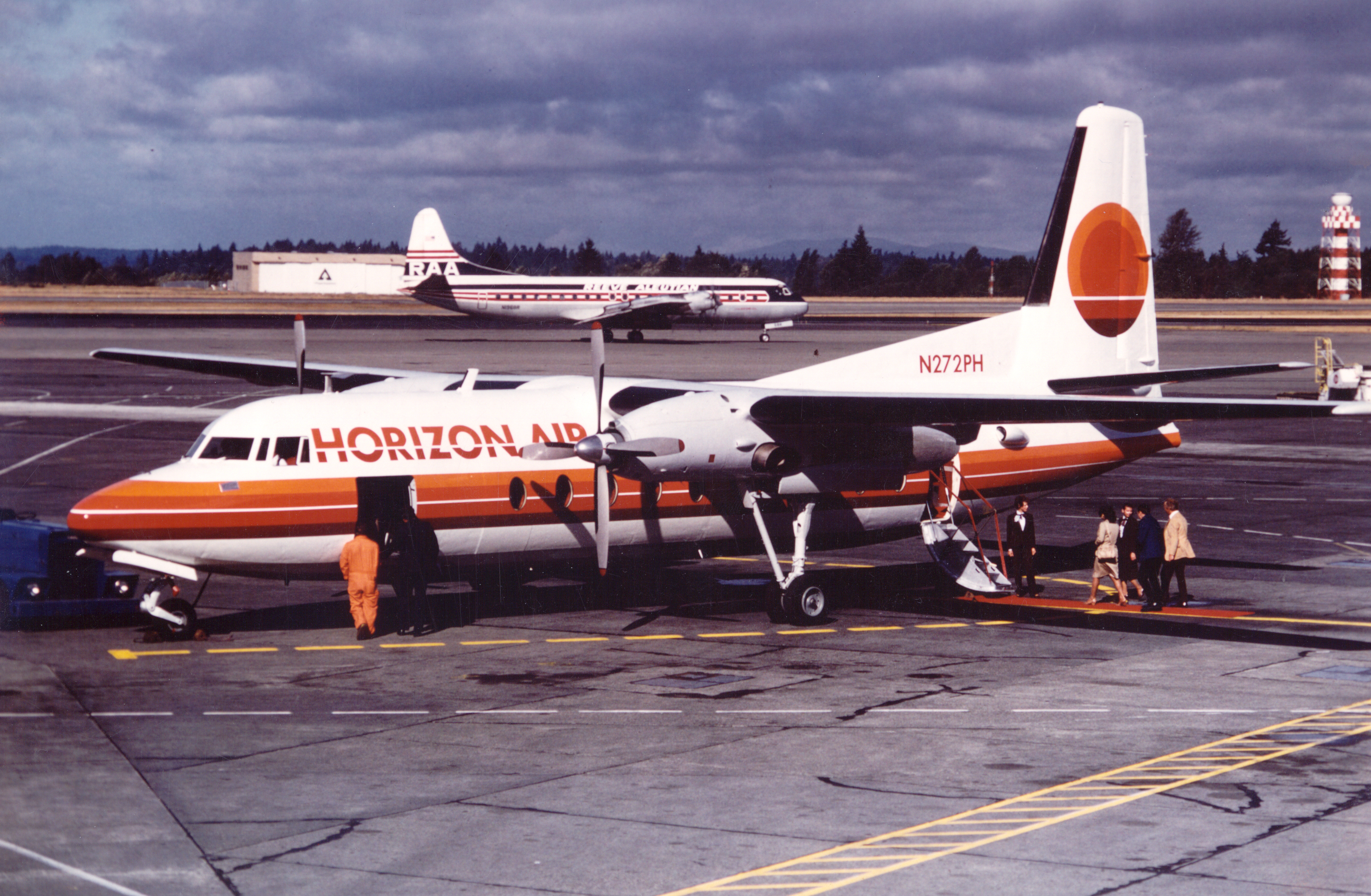 5 things to know about Horizon Air - Alaska Airlines, Hawaiian Airlines ...