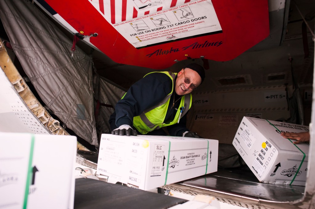 Flying fish: This is how Alaska Airlines delivers the catch of the day ...