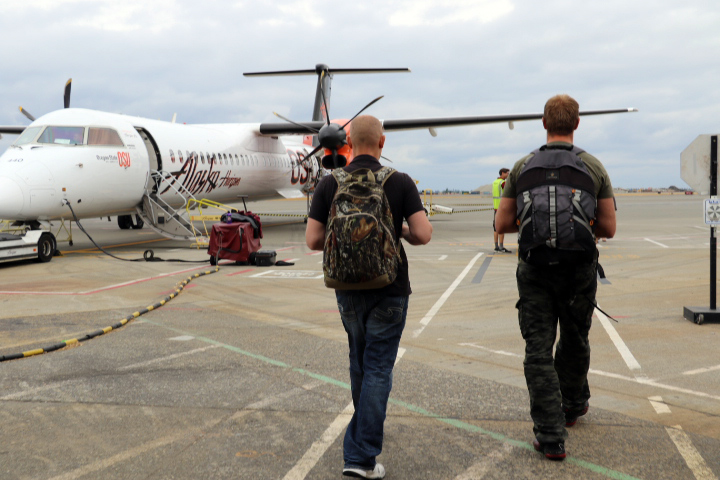 Travel like a pro: How boarding works - Alaska Airlines, Hawaiian ...