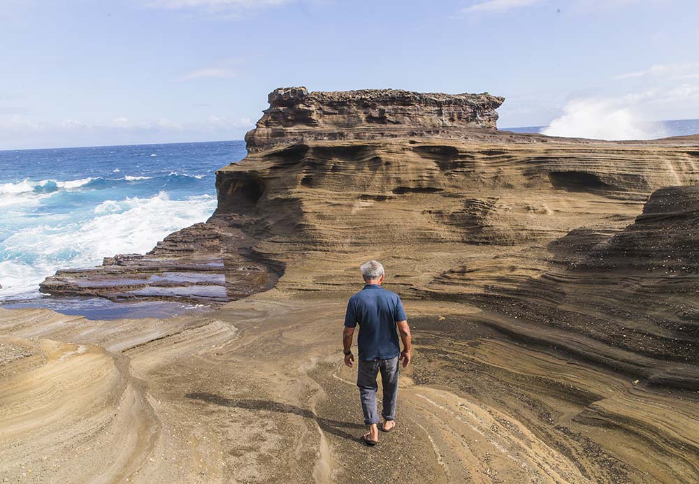 Finding the Way: Nainoa Thompson, navigates open seas and cultural ...