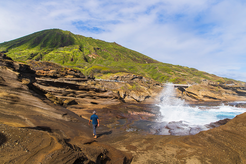 Finding the Way: Nainoa Thompson, navigates open seas and cultural ...