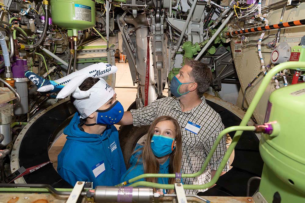 Boeing and Alaska test technology to make flying safer and greener ...