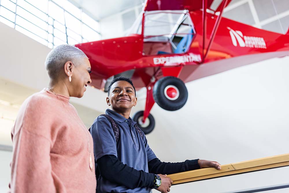 Alaska Airlines’ sustainability report champions climate action, social ...