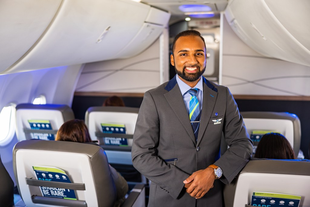 Alaska Airlines makes biggest Boeing aircraft order in its 90-year ...