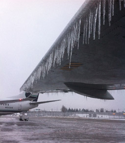 What is freezing rain and why is it so challenging for air travel ...
