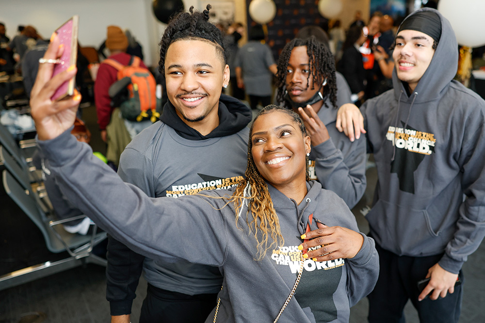 43 students fly to HBCUs with Alaska Airlines, taking "Our Commitment ...