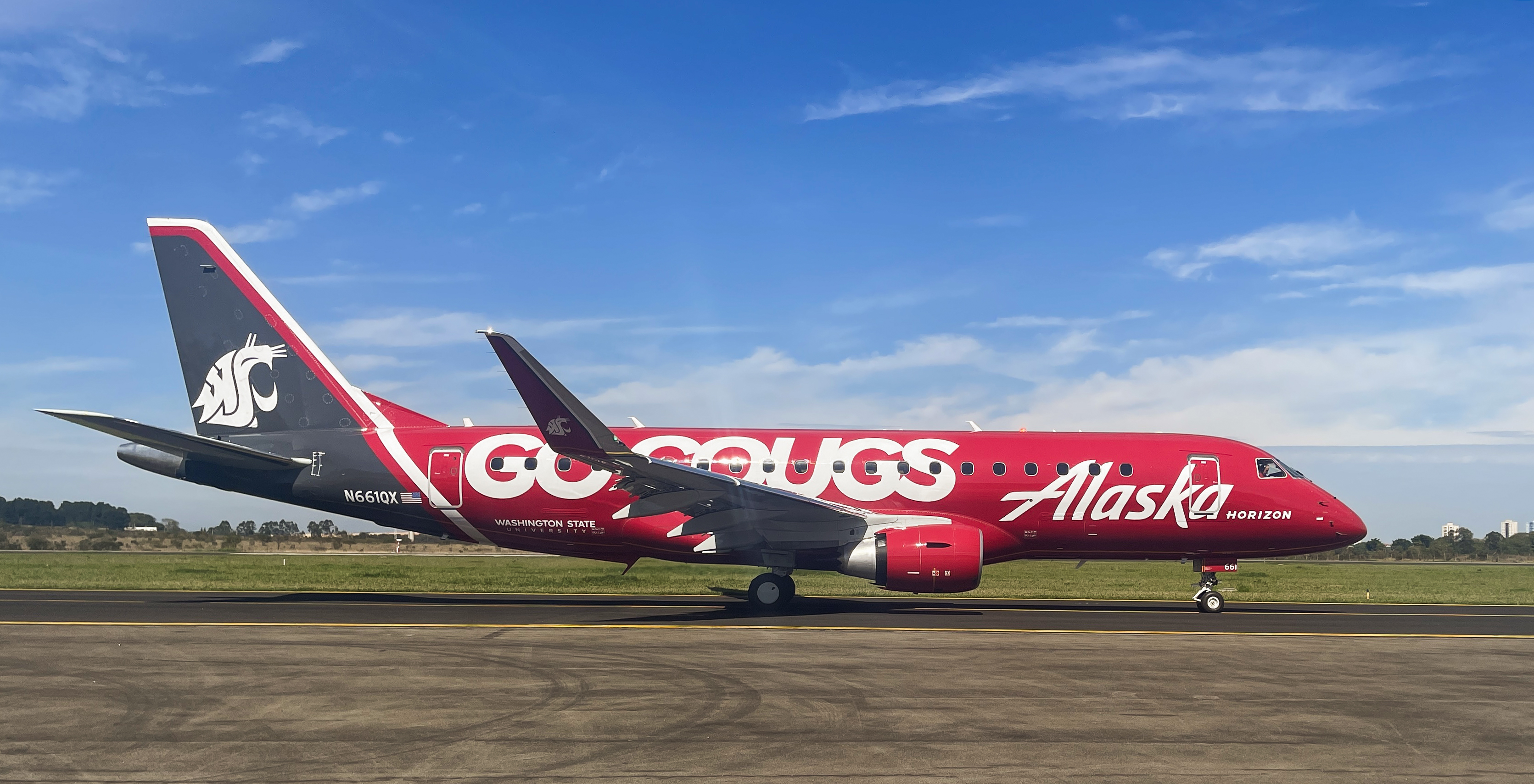 Cougs or Dawgs? Alaska Airlines unveils new aircraft in honor of ...