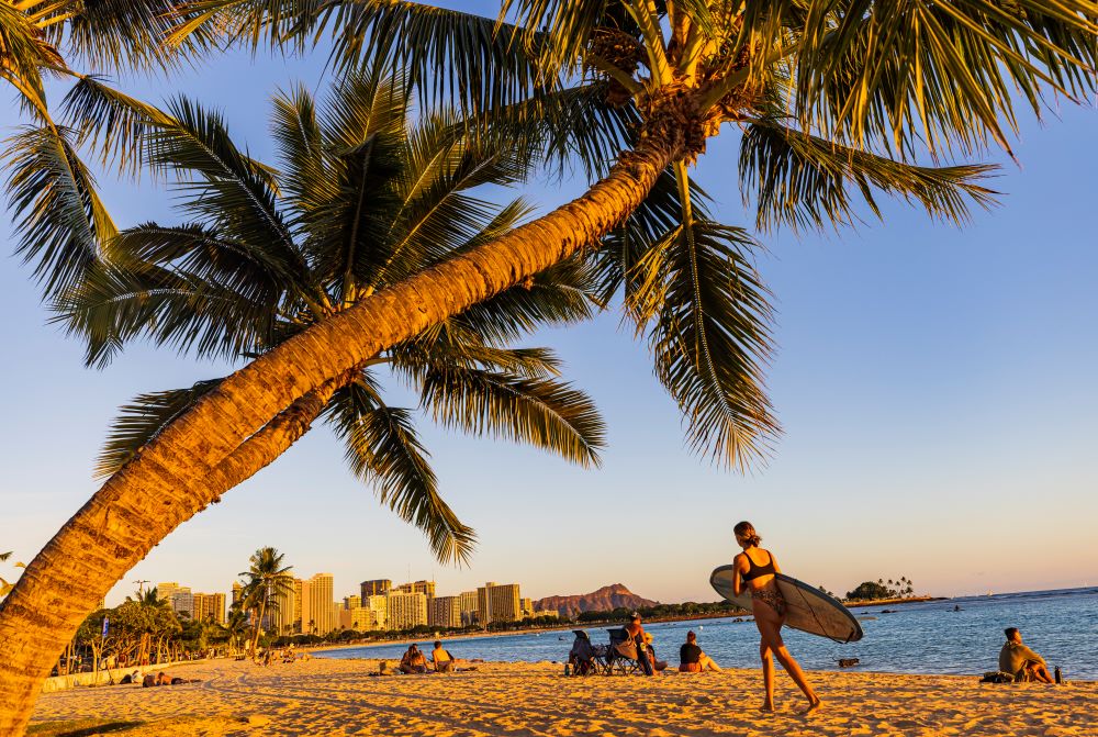 Alaska Airlines launches nonstops between Seattle/Everett-Honolulu and ...