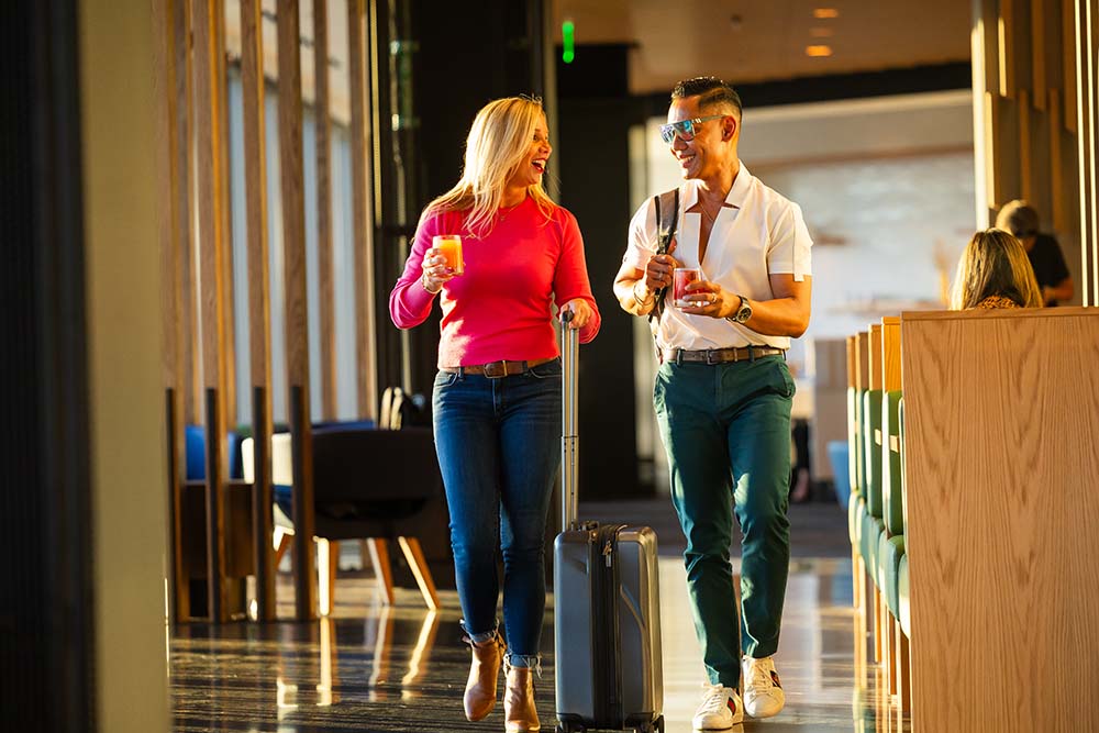 Alaska Airlines unveils stunning lounge, completing transition to ...