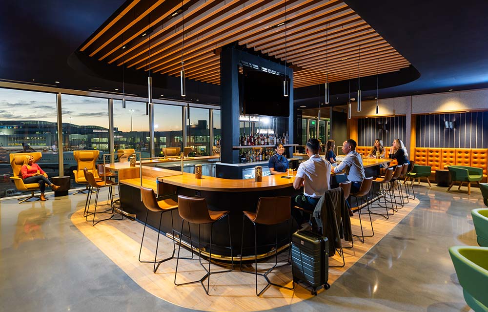 Alaska Airlines unveils stunning lounge, completing transition to ...