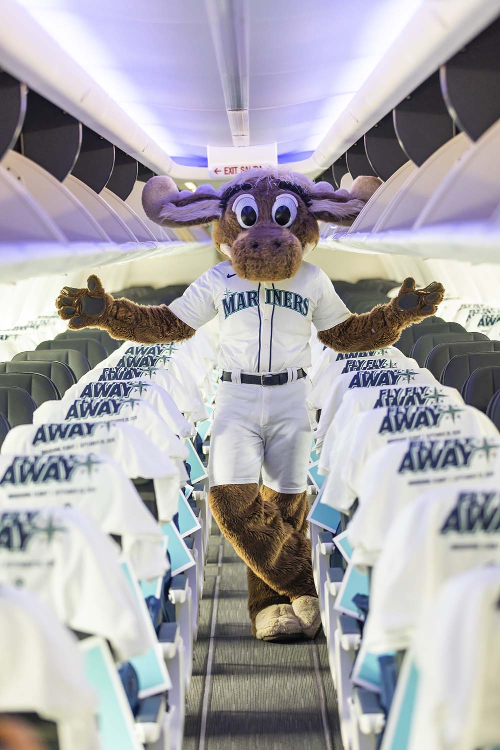 Alaska Airlines celebrates historic Seattle Mariners season with flight ...