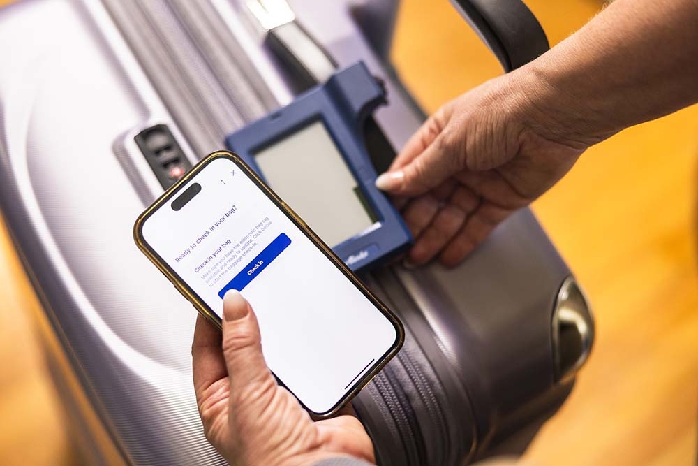 3 Takeaways from our Electronic Bag Tag Launch - Alaska Airlines ...