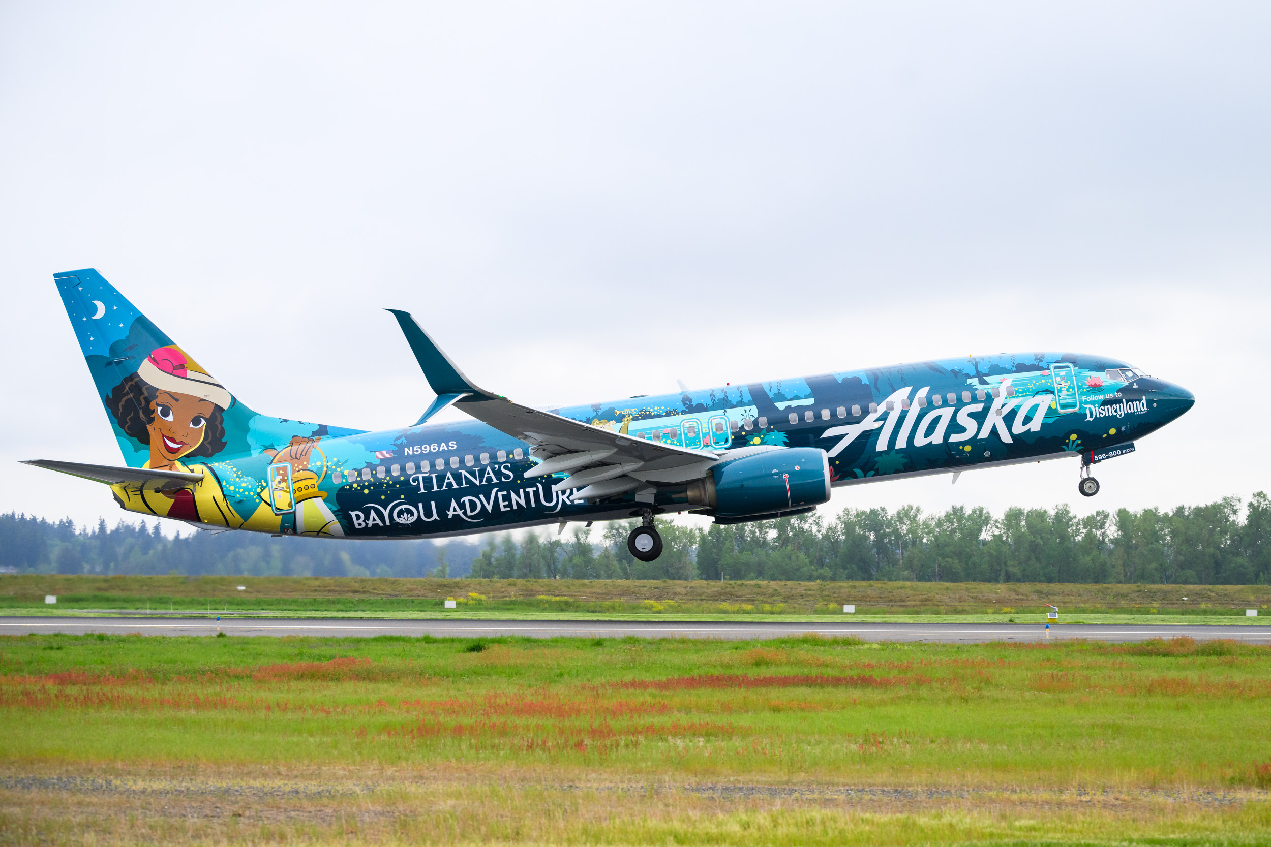 Alaska Airlines newest livery, Tiana’s Bayou Adventure Flyer ...