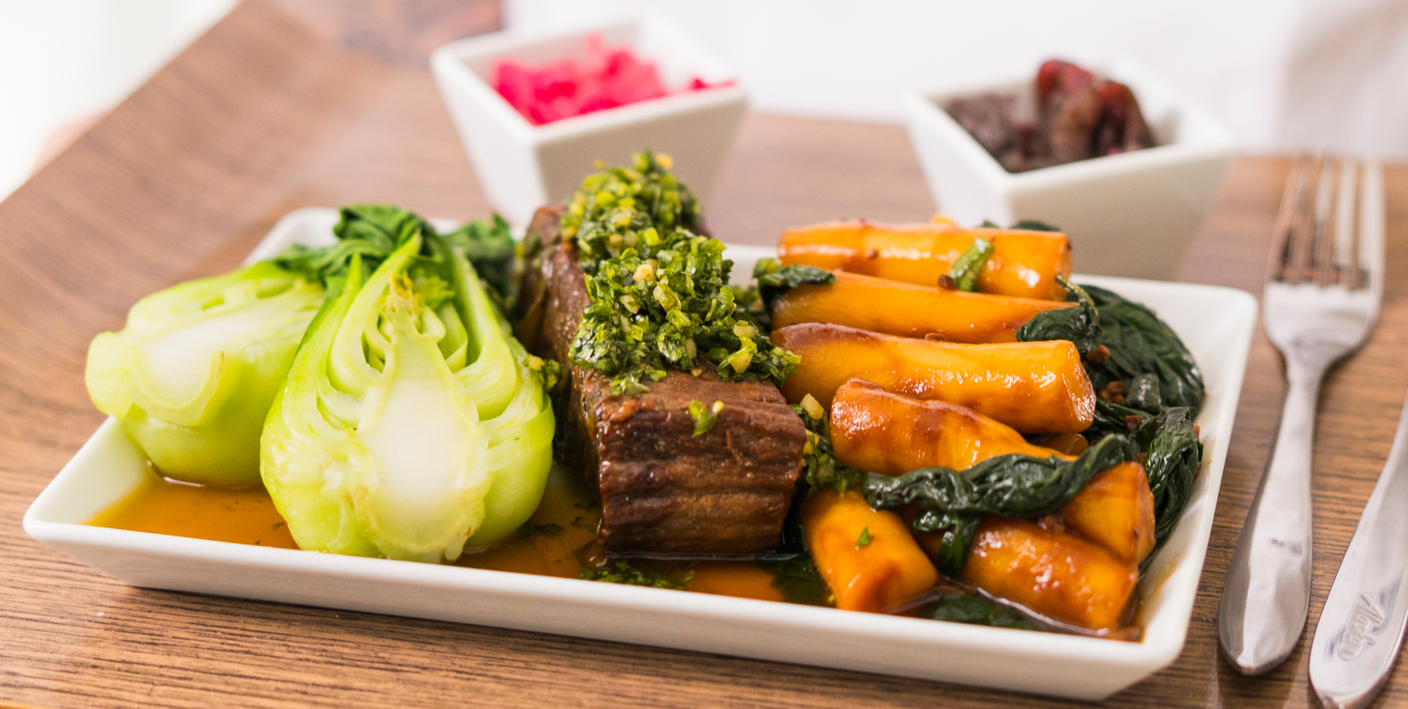 Alaska Airlines launches new era of inflight dining with Chef’s (tray ...