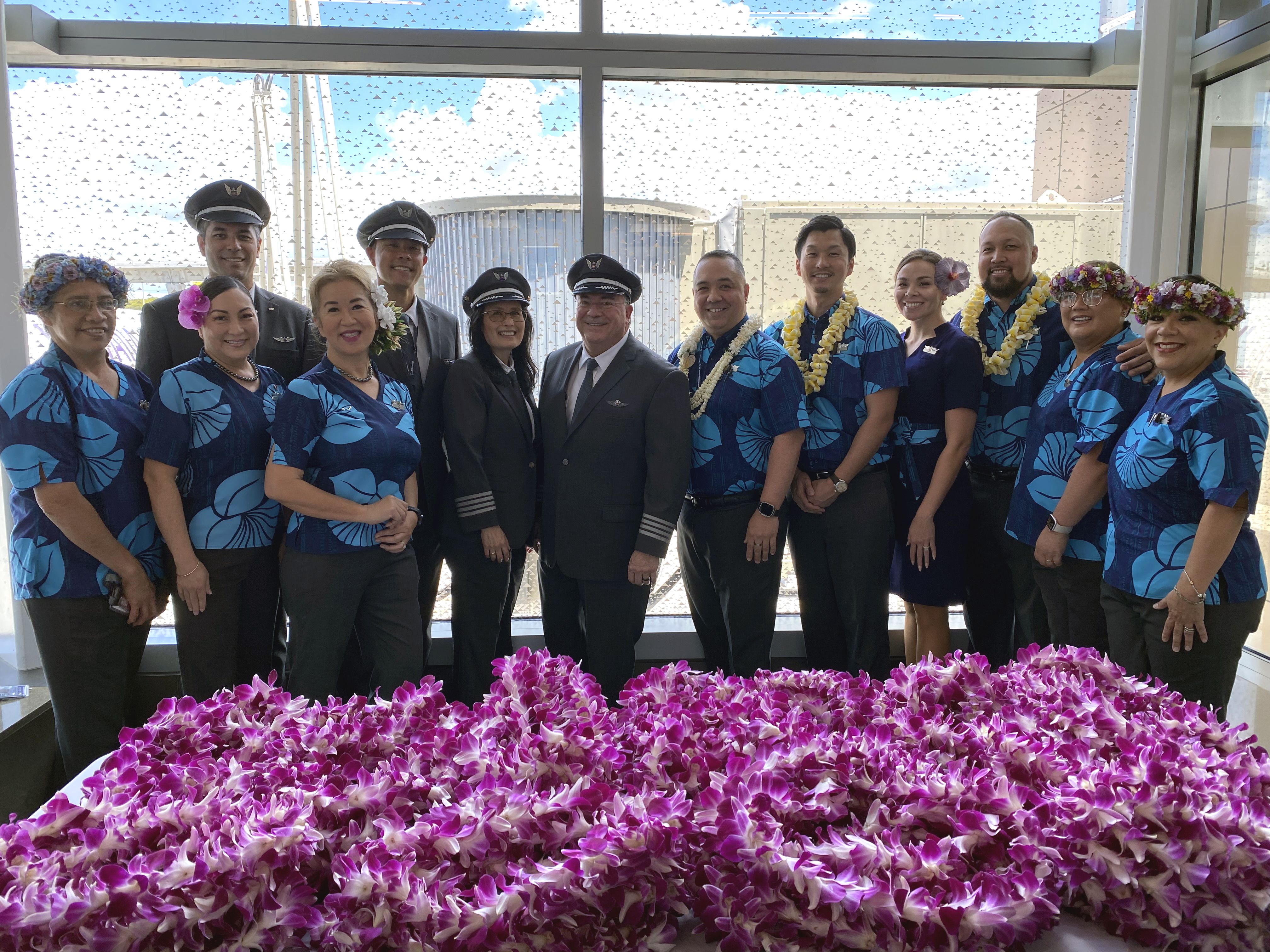 Hawaiian Airlines' New Boeing 787-9 Dreamliner Welcomes First Guests ...